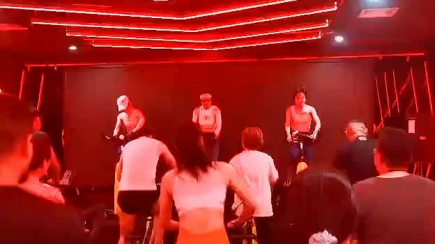 #花式单车 #动感单车 #嗨翻全场 #舞动青春活力 单车