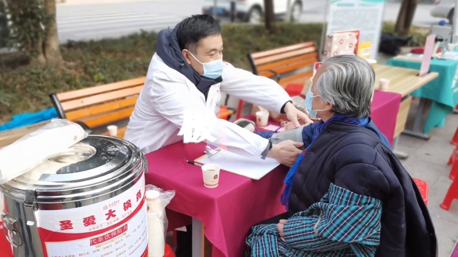 暖心志愿服务进社区,百步亭居民家门口坐享便利