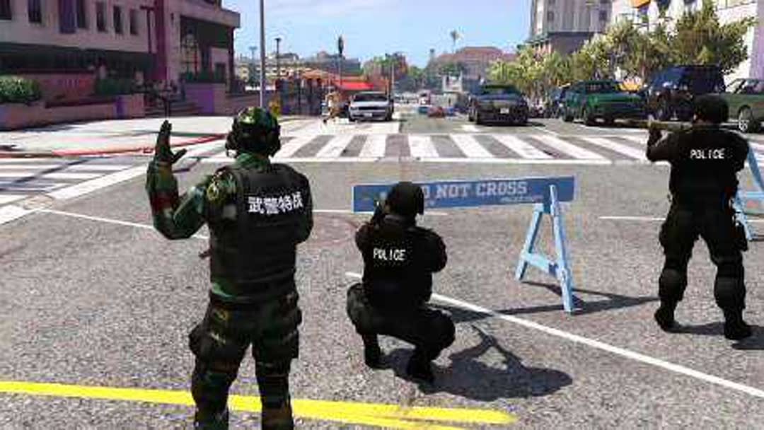 GTA5警察模拟 什么?有人抢警察局,我太难了