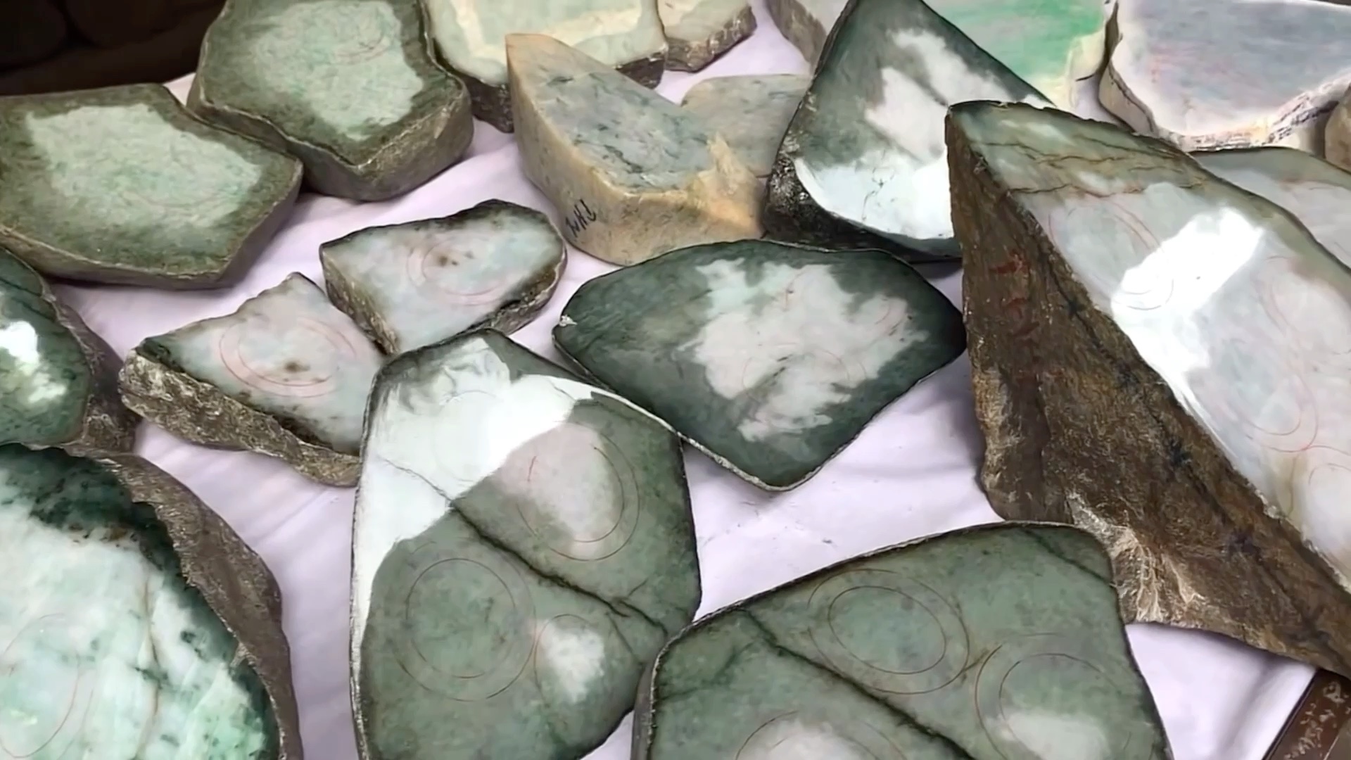 你认为豆种翡翠到底能有多差劲