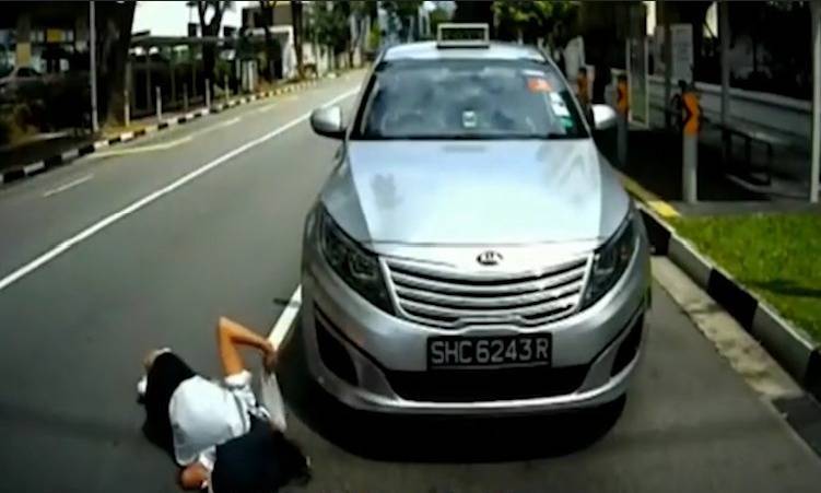 女学生横穿马路,惨遭酒驾女司机撞飞身亡!网友:判死刑!