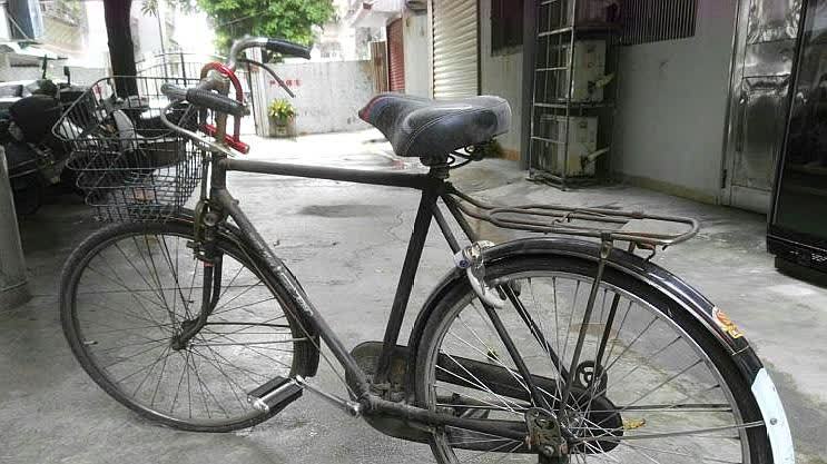 80年代的凤凰牌自行车,相当于现在多少钱?说出来不淡定了!