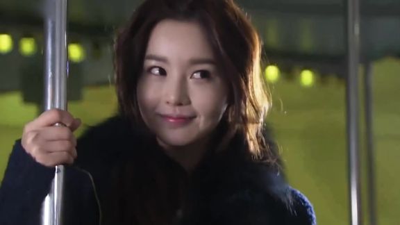 小伙老婆丢了,发现位长得一模一样的,怎料却失忆了!