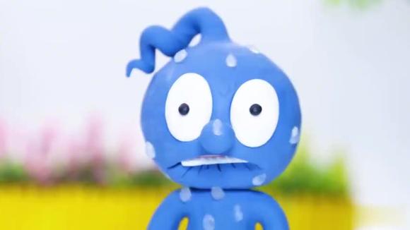 大嘴蓝精灵!蓝精灵着急上厕所但是没有空位,有趣的定格动画