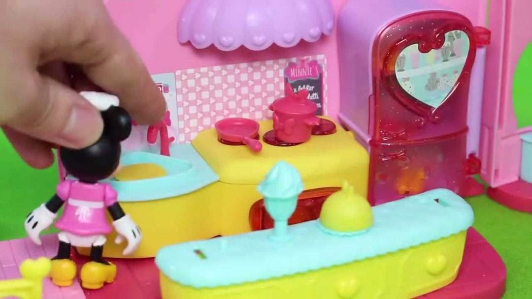 母婴DIY游戏活动:城市着火,人们叫来了消防员和米奇