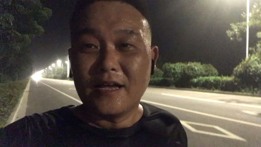 每天坚持跑步5公里,今天3公里刷新了记录,而后遇到什么问题
