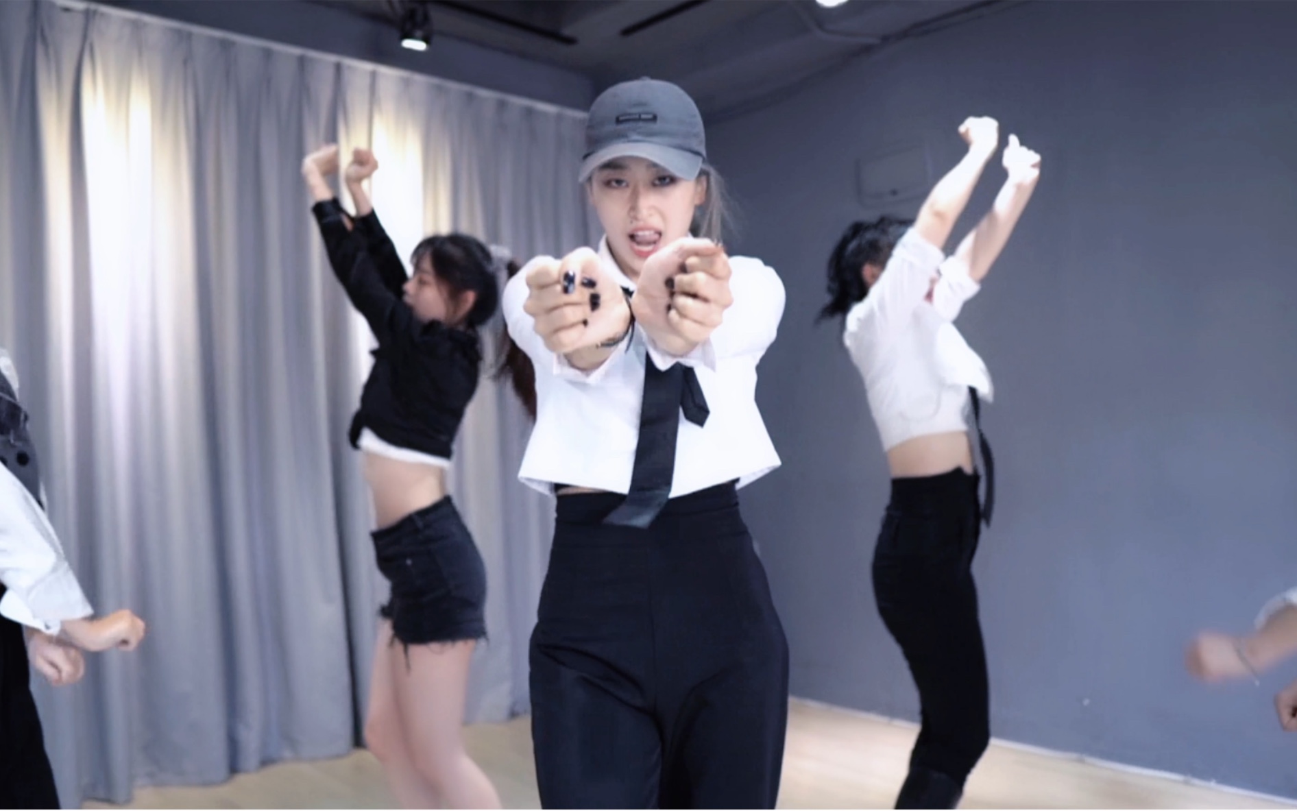 劲舞团减肥舞认证:“ITZY - Mafia in the morning ” 摄影师练习室认C版...