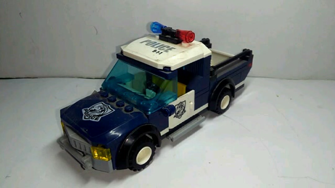 【战龙之锋剧场】启蒙积木新警察系列-警车