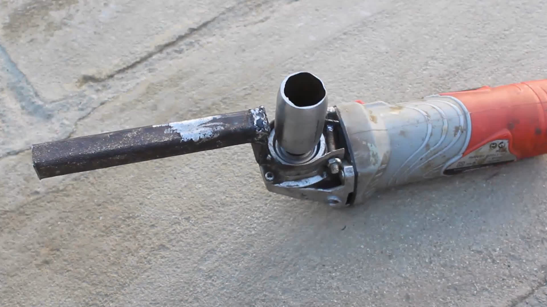 牛人这样改装角磨机,又多一个新功能,太聪明了!