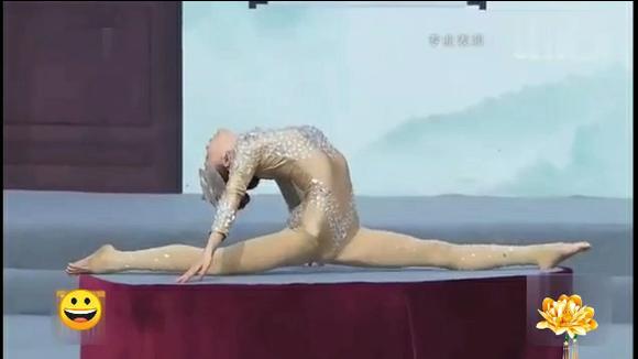 柔术杂技节目表演