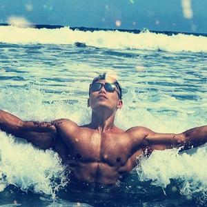 乘风破浪的豪迈先生 