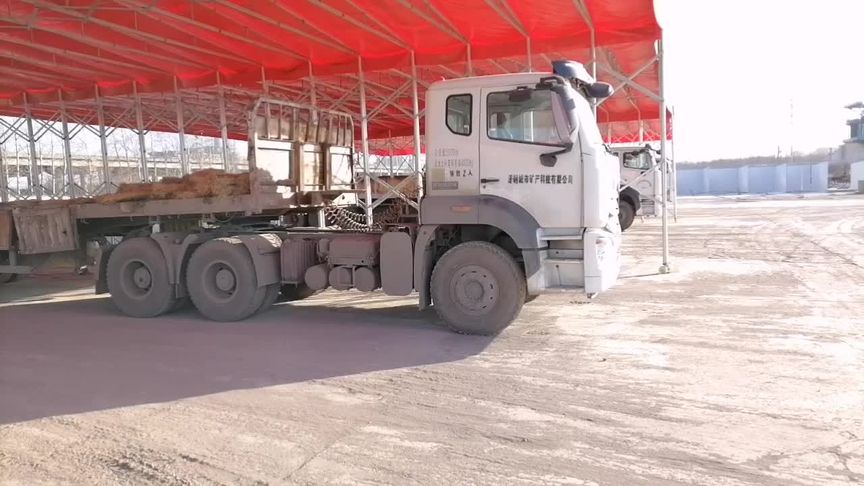 济钢的豪瀚半挂车#济钢#汽运#重汽#中国重汽 #豪瀚 #牵引车