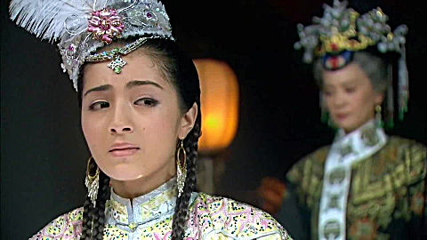 还珠格格:老佛爷正要赐死香妃,晴儿却突然赶来,让老佛爷三思