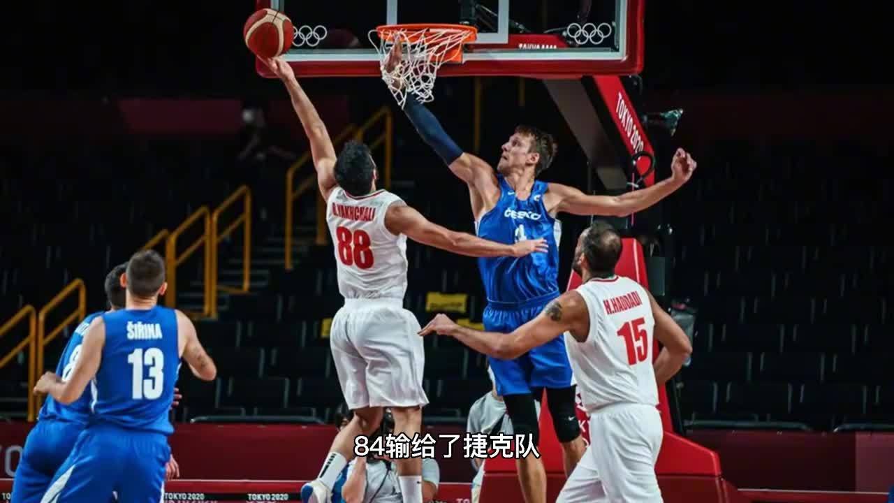伊朗打出亚洲精神,险些逆转只输捷克6分,中国男篮还能赢伊朗?