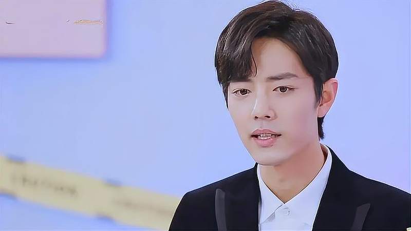 肖战采访坚决维护杨紫,不料惨被打脸,注意肖战的表情太甜了