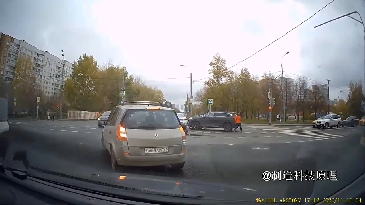 工作中的白痴昂贵的失败 #交通安全 #交通事故警示录 #行车不规范...