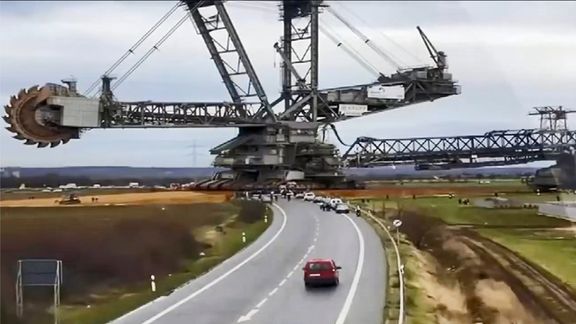 世界上最大的工程机械,这两个你知道叫什么吗?