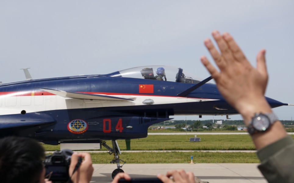 【22长春航展】教10 歼11BS 歼10 飞行员挥手告别合集