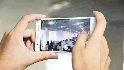 今日才知道,原来用微信发视频还能添加字幕,特别简单,一看就会