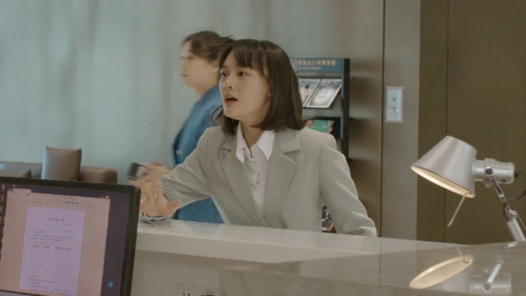 《生活家》邱冬娜一路小跑 终于来到面试地点