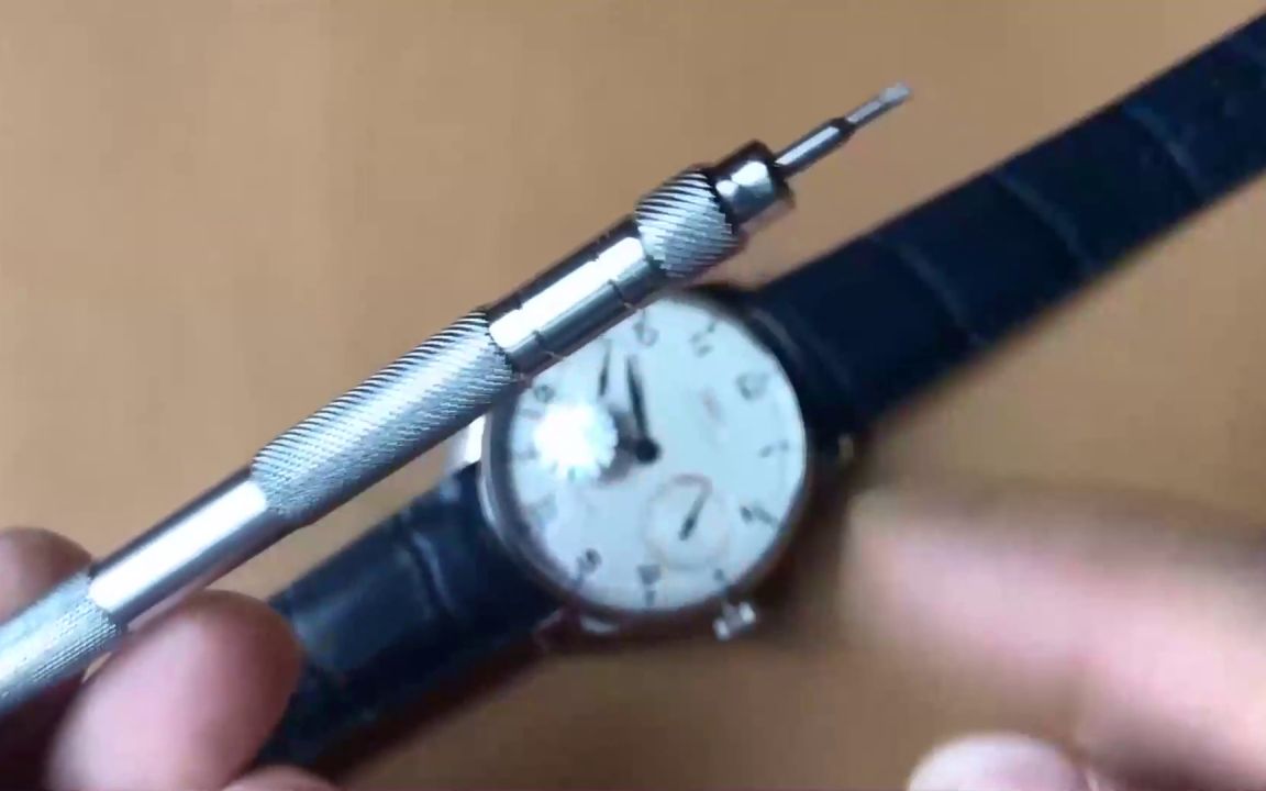 师傅谈问题一针见血手表皮带拆卸教程惨被师傅嘲笑