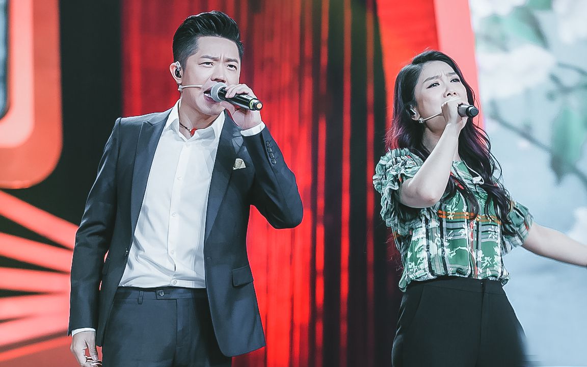 凤凰传奇万万没想到,大佬们集体翻唱他们的歌,这场面谁顶得住!