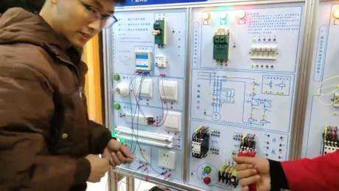 实训室来了新设备,实操之双控插座接法详细介绍