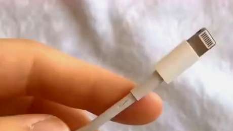 数据线的外皮又裂开了,一根绳子就能解决烦恼!