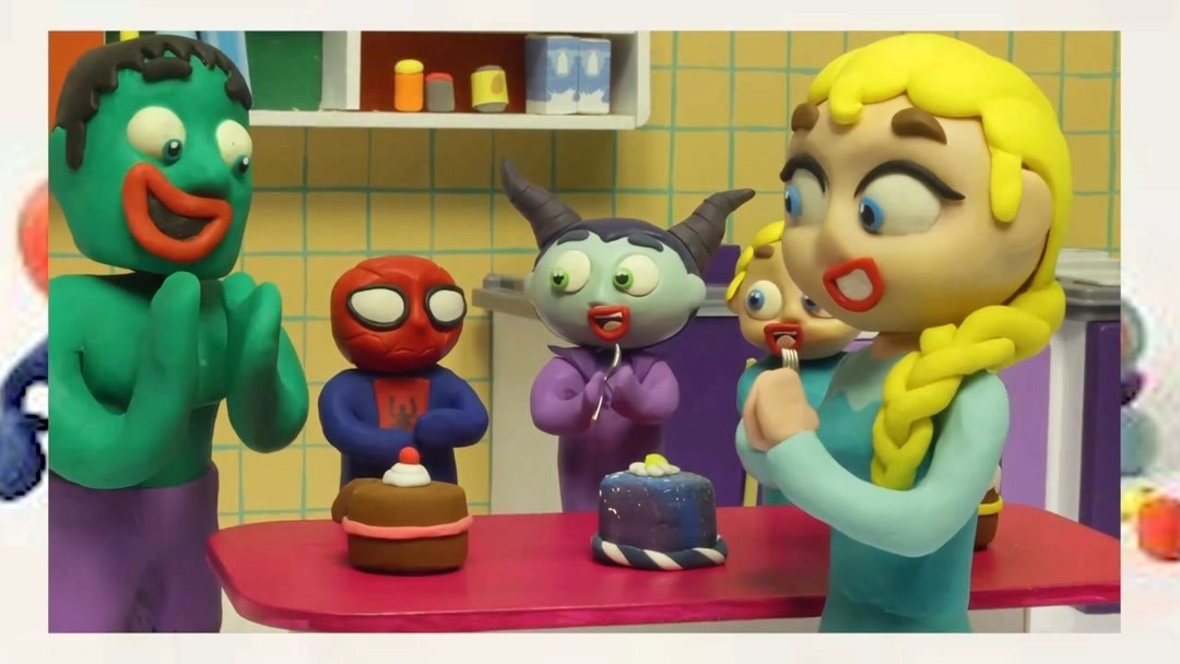 戴安娜玩具动画:戴安娜品尝宝宝们做的蛋糕,谁能拔得头筹呢?