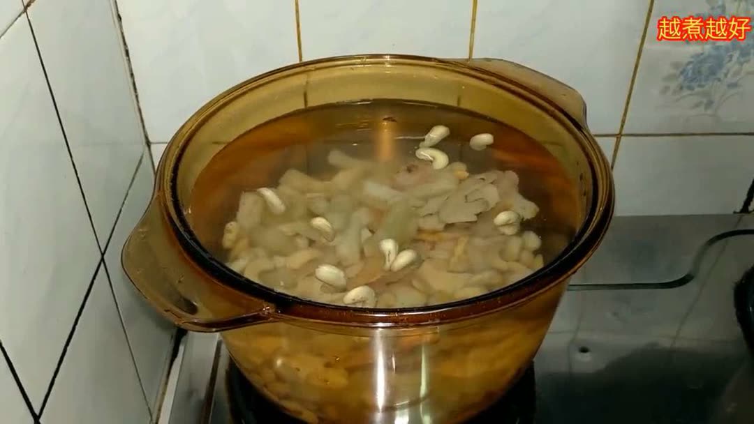 牛大力土茯苓猪骨汤,土伏芩牛大力袪湿汤的做法