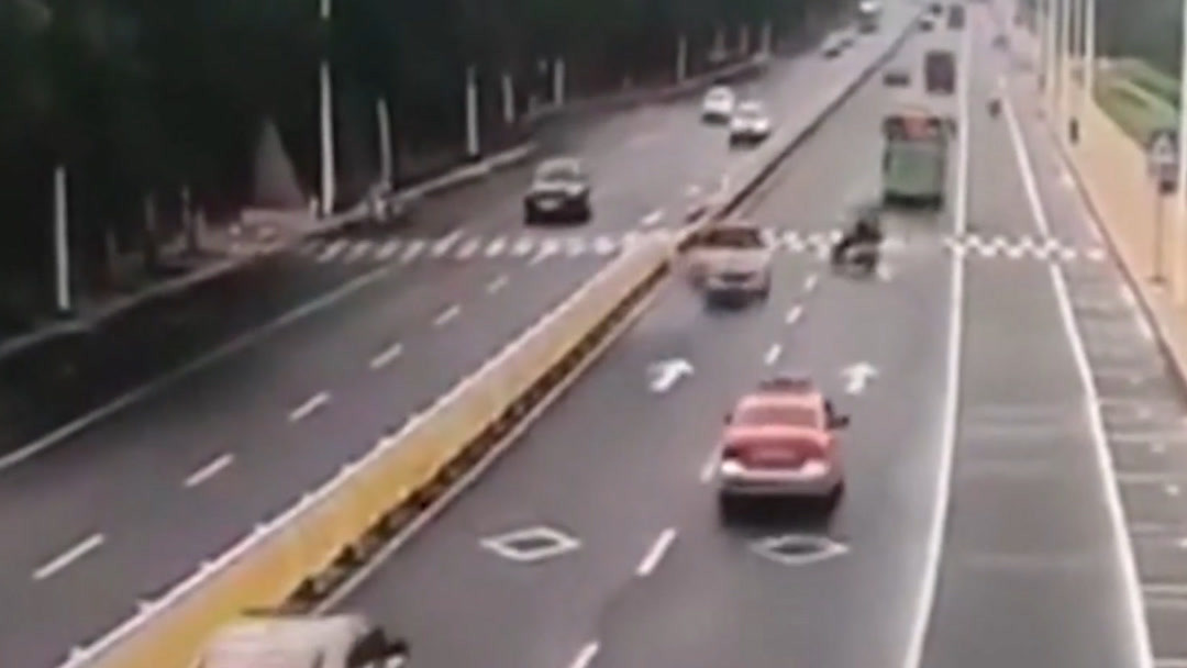 为救电动车一命,皮卡竟然这样做!