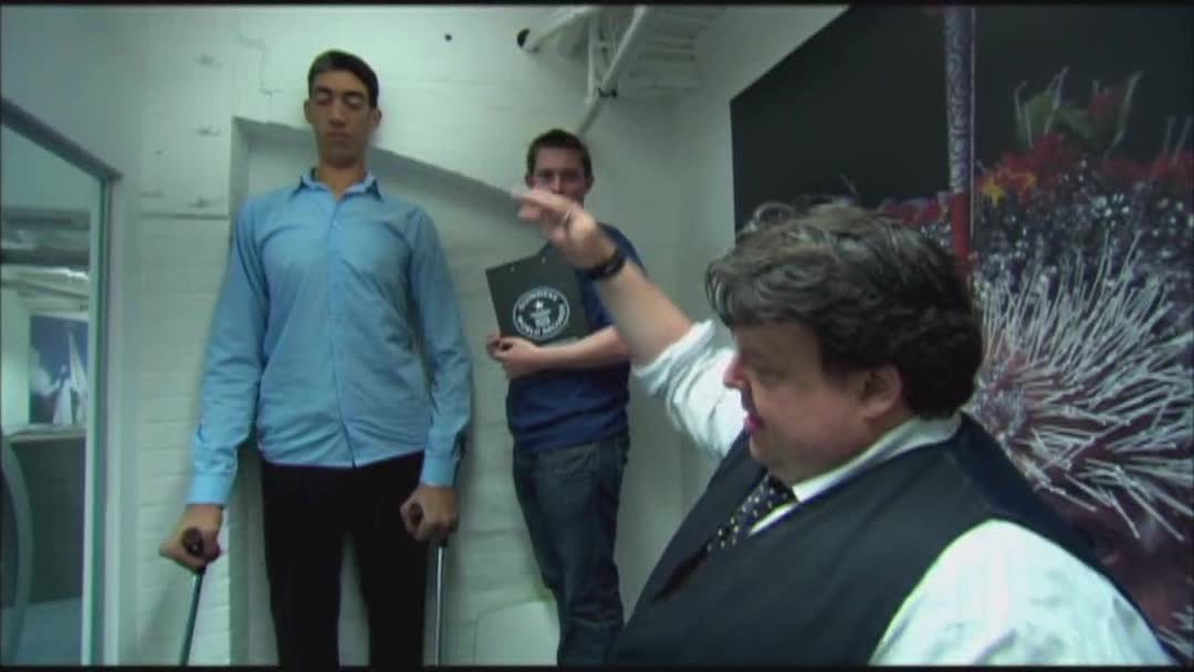 世界上最高的人依然在长高,这让医生很头痛