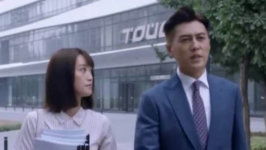 《精英律师》老板故意刺激女助理 她是被法律耽误的精神病专家