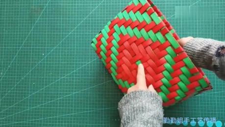 简单易懂好看好学又时尚的民间特色手工艺打包带编筐子篮子教程30