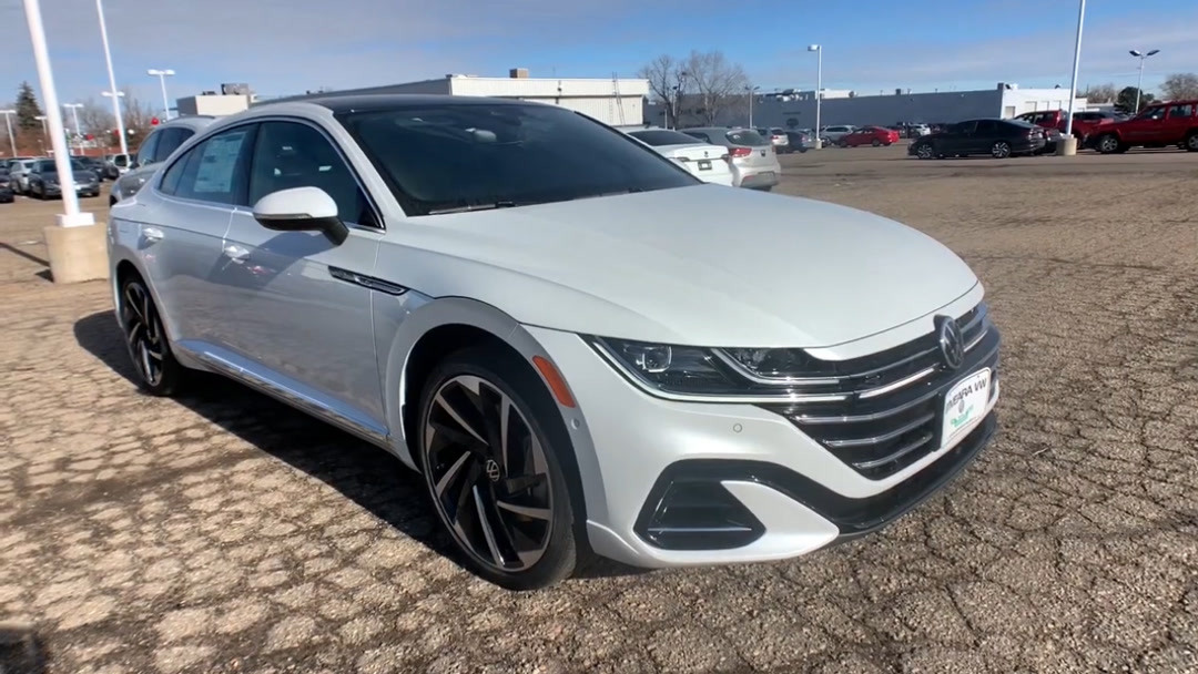 2021款大众CC外观内饰实拍,打开无框车门和掀背式后备箱太帅了