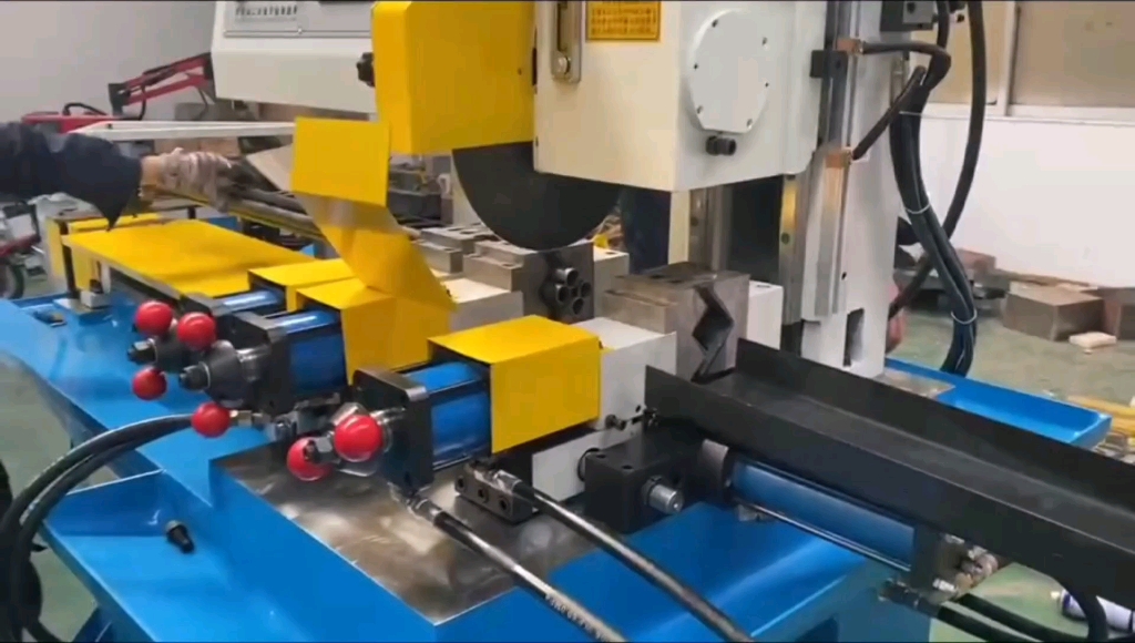 全自动数控切管机,自动送料高速切管机