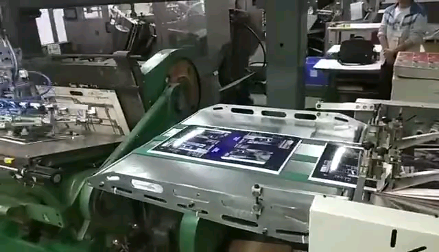 东莞皇盈压痕模切清废机械手自动清废上下料