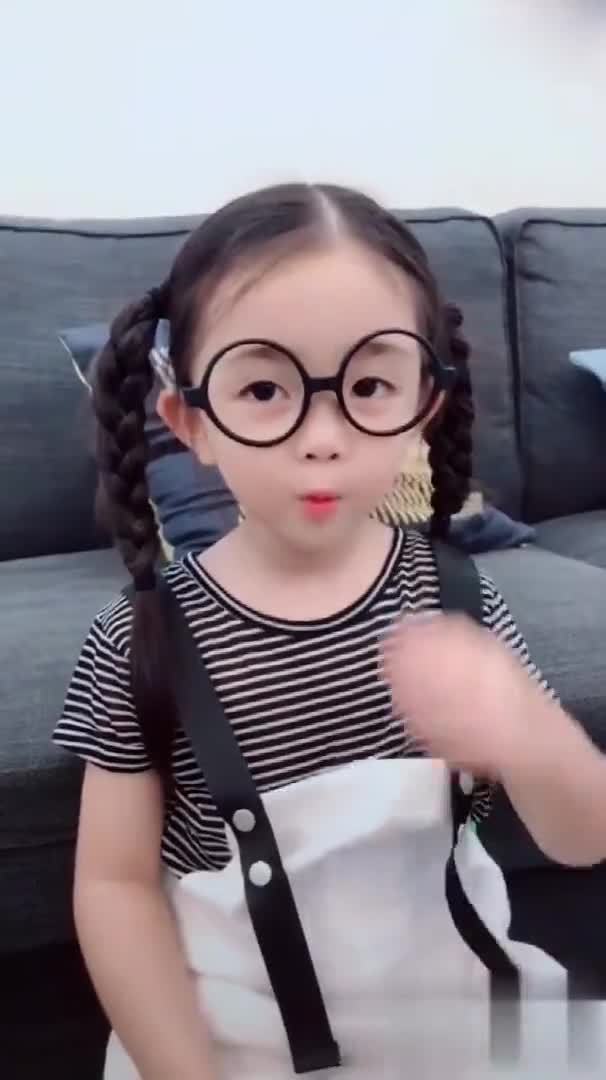 小萝莉版的《count on me》,小奶音实在是太可爱了!