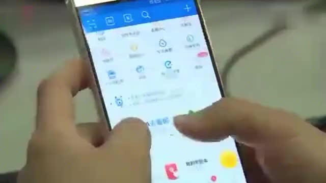 手机意外丢失,男子吓得跑到银行挂失银行卡,