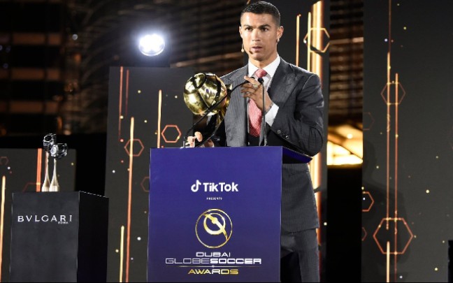 C罗环足最佳球员访谈【世纪最佳球员访谈完整版】