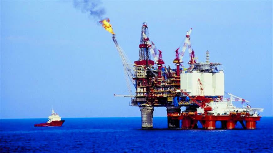 俄罗斯为什么要将价值300亿的石油免费送给中国?看完你就知道了