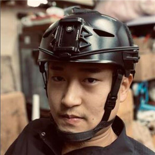 爱生活的天哥 
