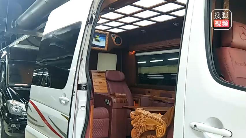 奔驰斯宾特龙椅版7座 纯手工雕刻商务车