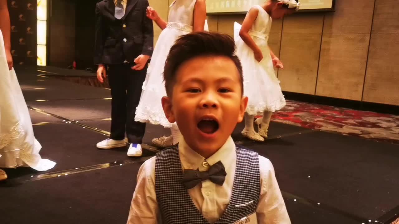 @企业号小助手 疗愈的叫喊声!孩子们不会说假话,他们实在太爱我们!