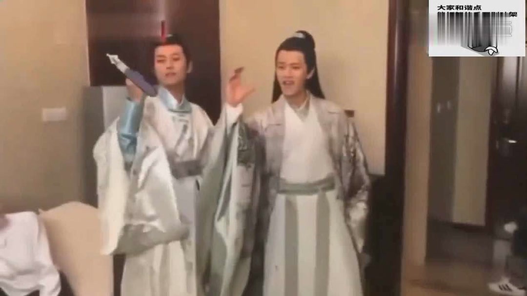 花絮,秦俊杰探班杨紫吃醋,与任嘉伦比赛跳舞,两个活宝嗨片场