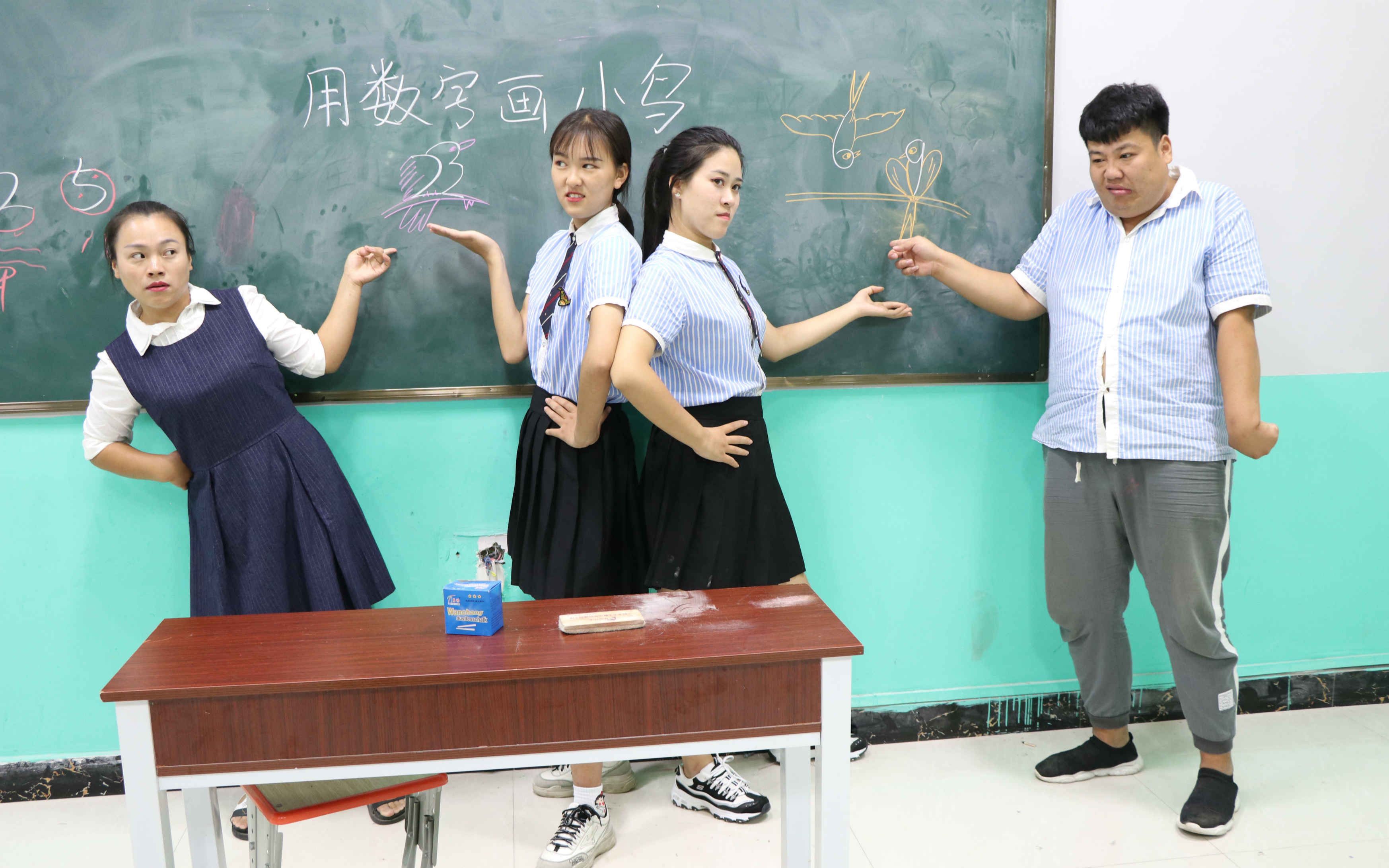 老师让学生用数字画小鸟,没想学生画的一个比一个好看,太有趣了