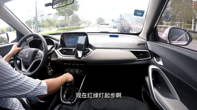 手动挡超车的时候都要降档吗?