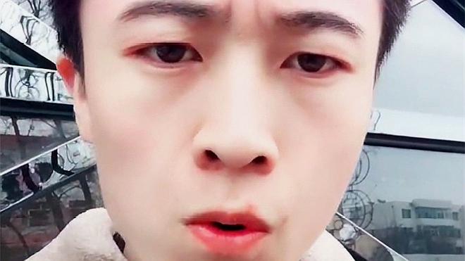90后小伙子秀口技,实力模仿乐器声吹奏歌曲,这绝活厉害了!