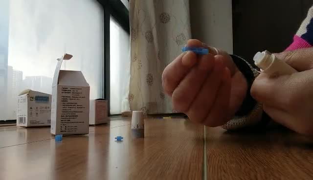 普通采血笔操作视频