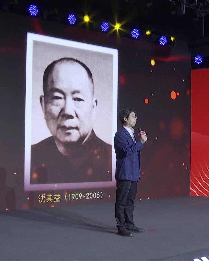 ...本集讲述:中国植物保护学会提出紧急建议,开创科技团体建言献策先河...